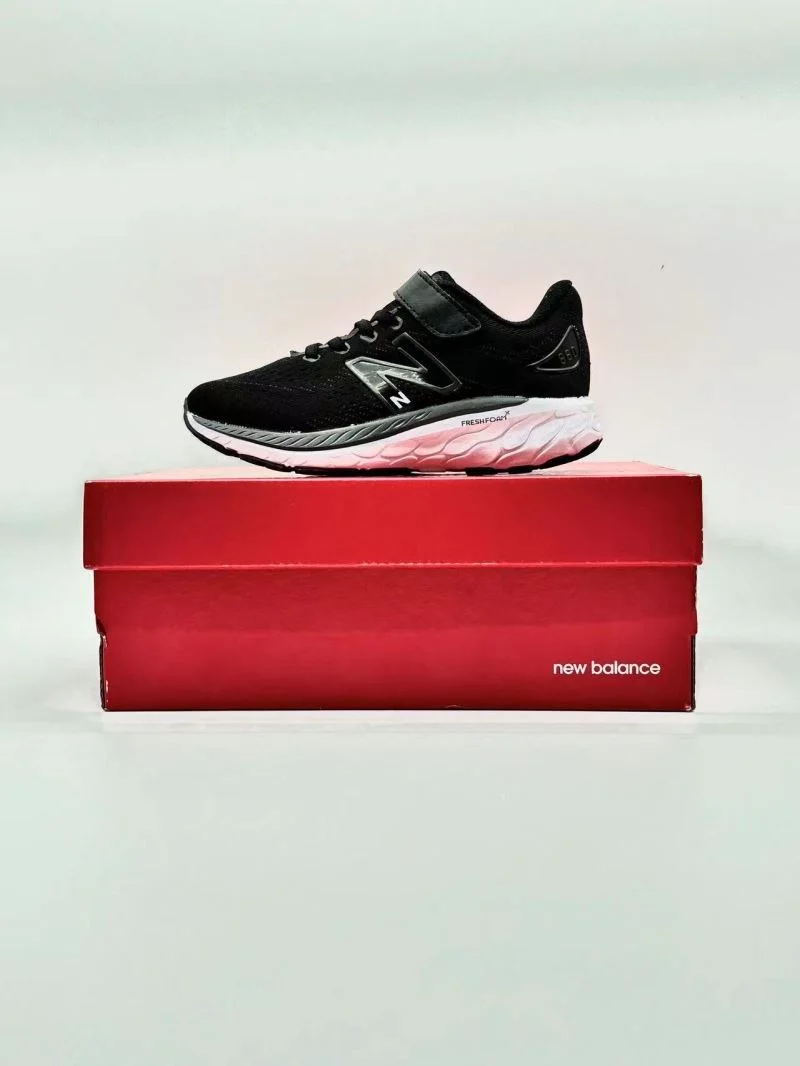 Top mirror NEW BALANCE SHOES