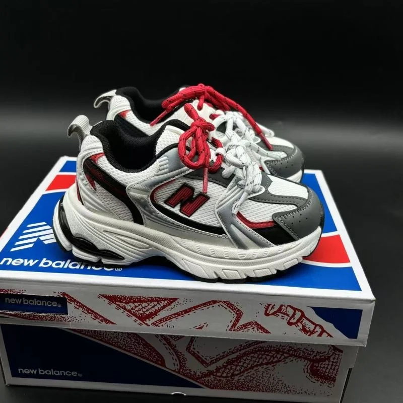 NEW BALANCE SHOES