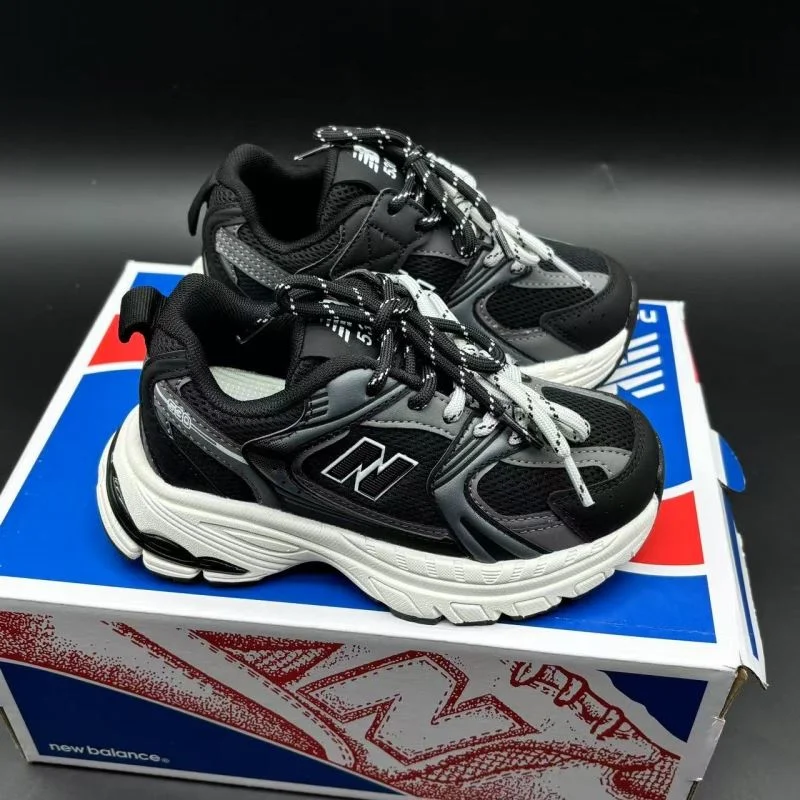 NEW BALANCE SHOES