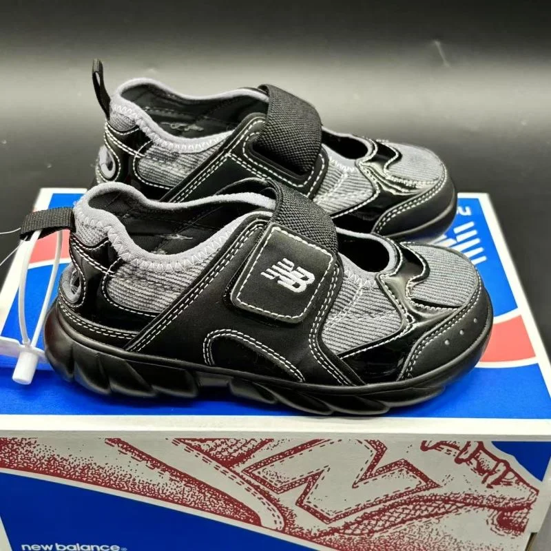 NEW BALANCE SHOES