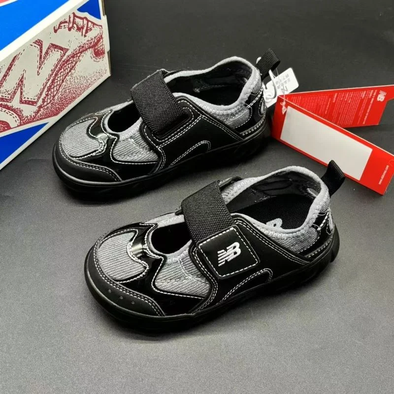 Indistinguishable NEW BALANCE SHOES
