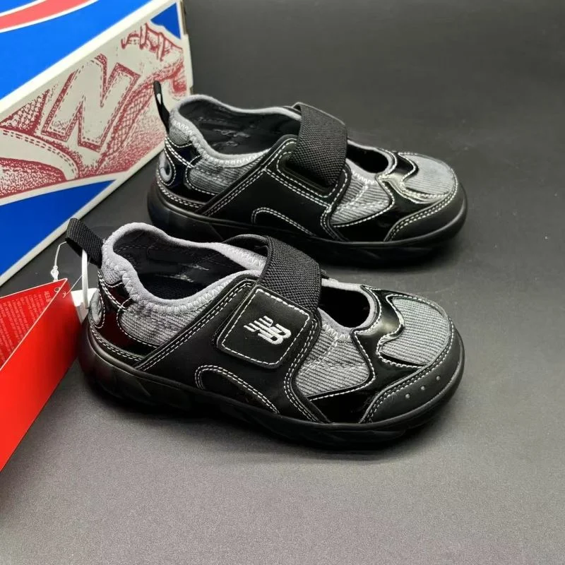 Indistinguishable NEW BALANCE SHOES