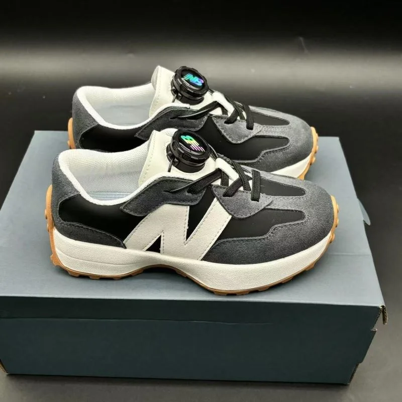 NEW BALANCE SHOES