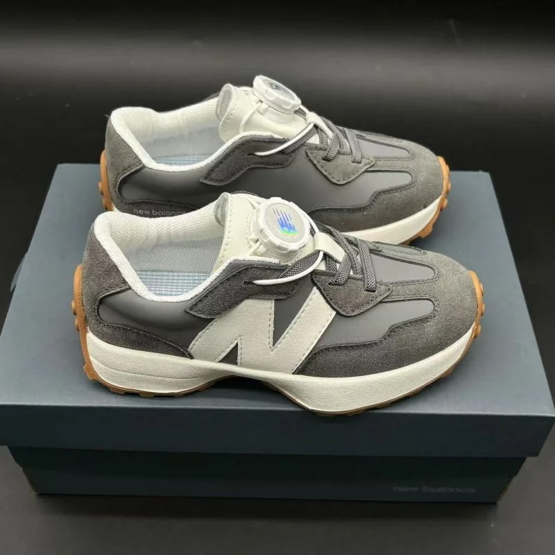 NEW BALANCE SHOES