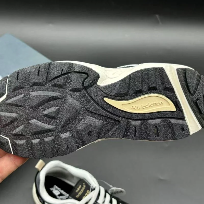 Cut-rate NEW BALANCE SHOES