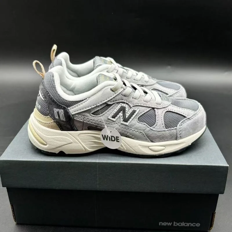 NEW BALANCE SHOES