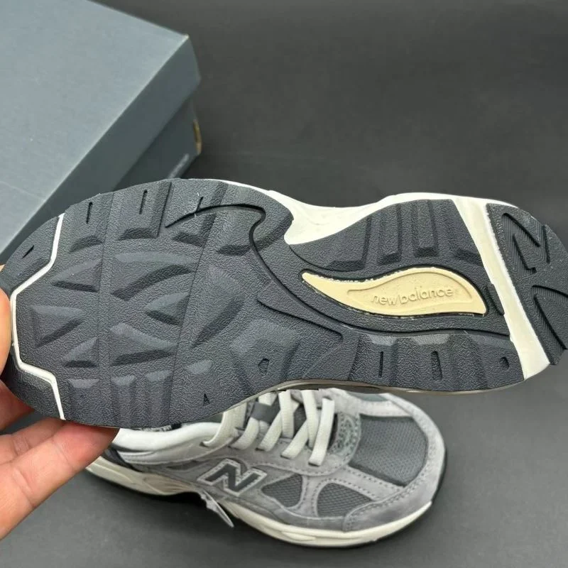 Inexpensive NEW BALANCE SHOES