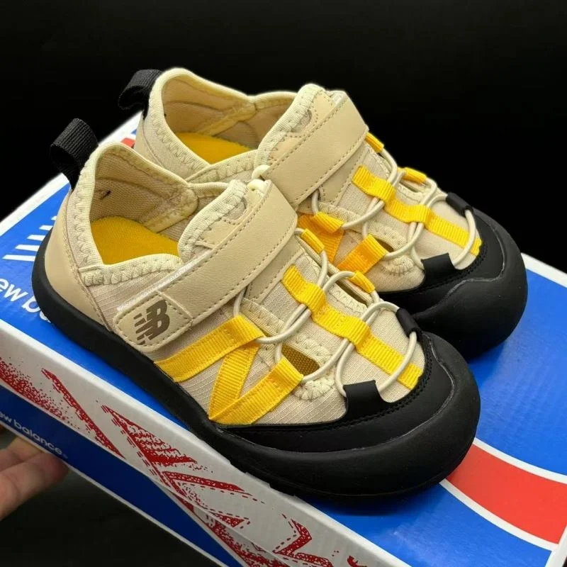 NEW BALANCE SHOES
