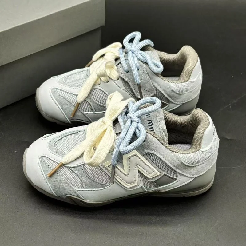 Accurate model NEW BALANCE SHOES