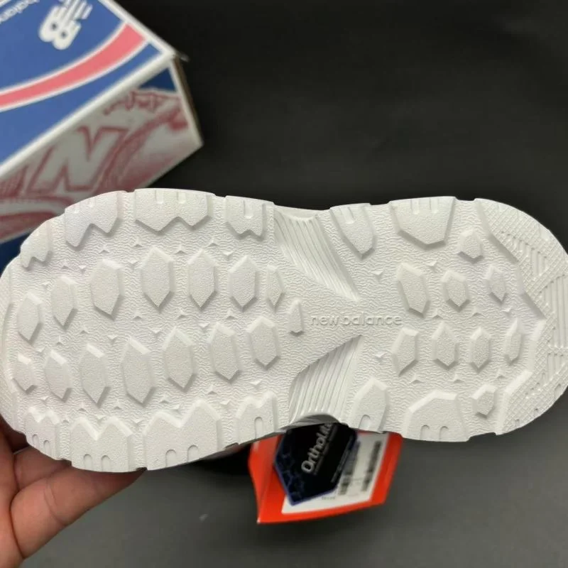 Cut-rate NEW BALANCE SHOES