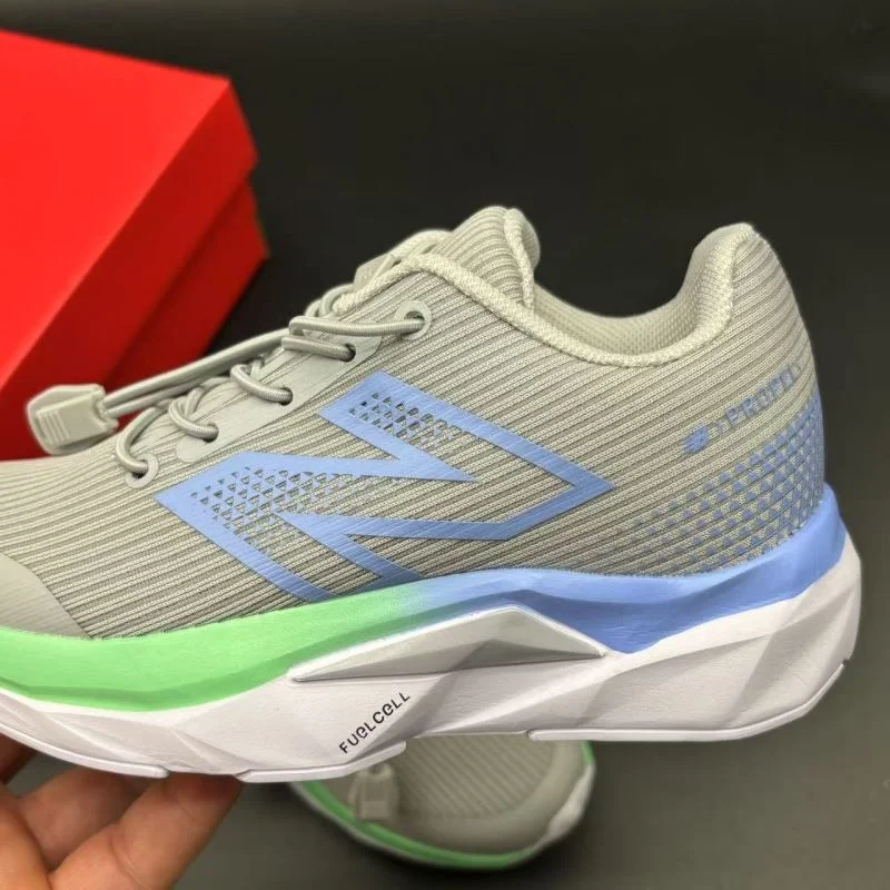 Accurate model NEW BALANCE SHOES