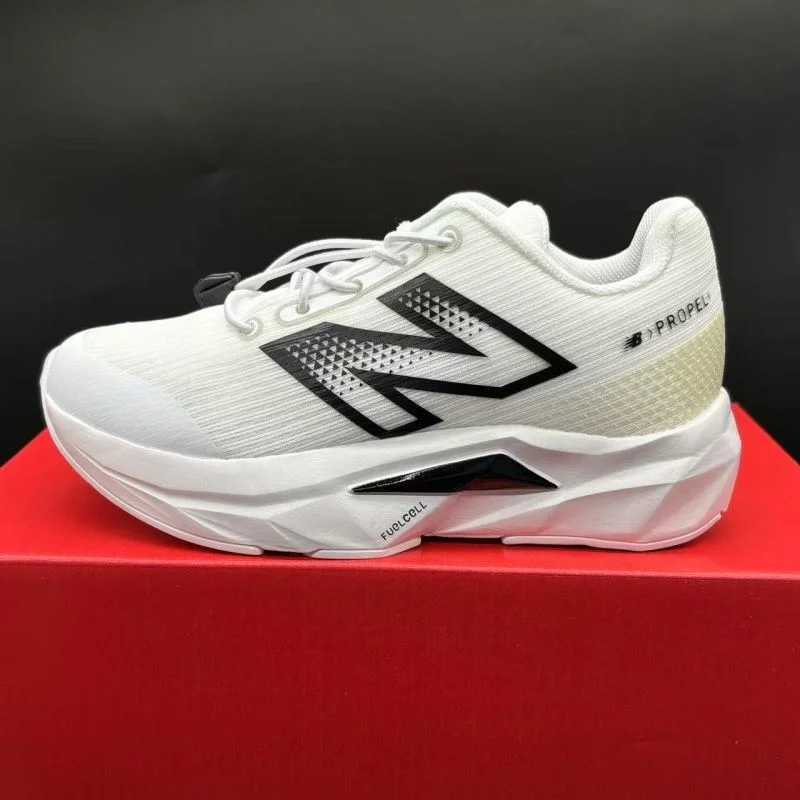 NEW BALANCE SHOES