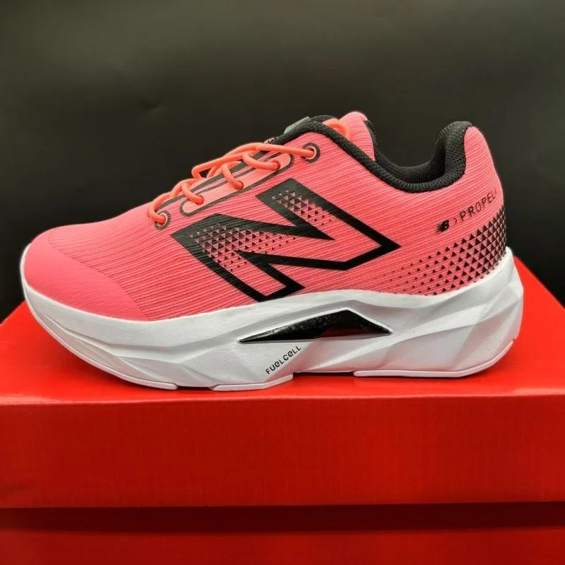 NEW BALANCE SHOES