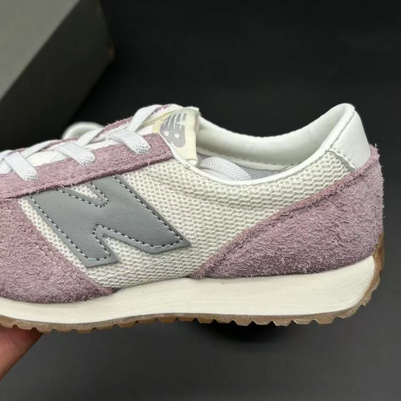 Top mirror NEW BALANCE SHOES
