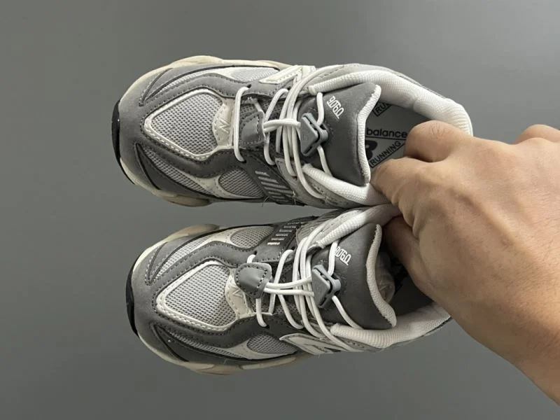 NEW BALANCE SHOES