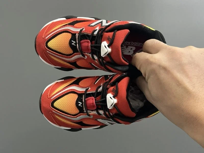 NEW BALANCE SHOES