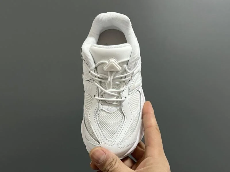 Reasonably priced NEW BALANCE SHOES