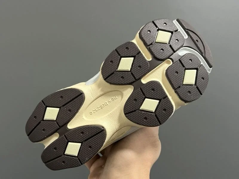 Low-cost NEW BALANCE SHOES