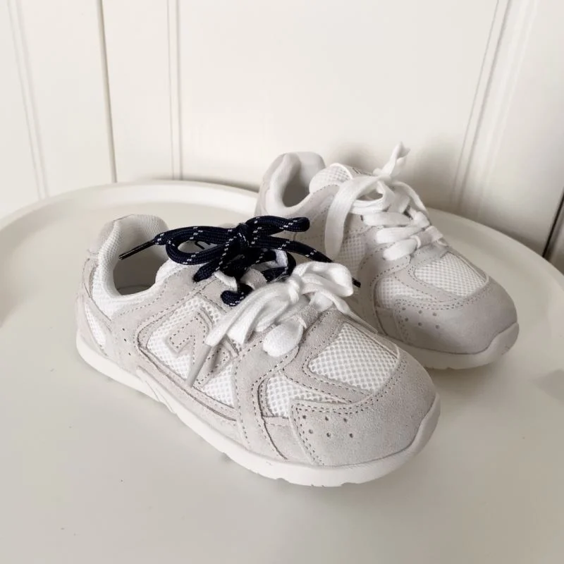 NEW BALANCE SHOES