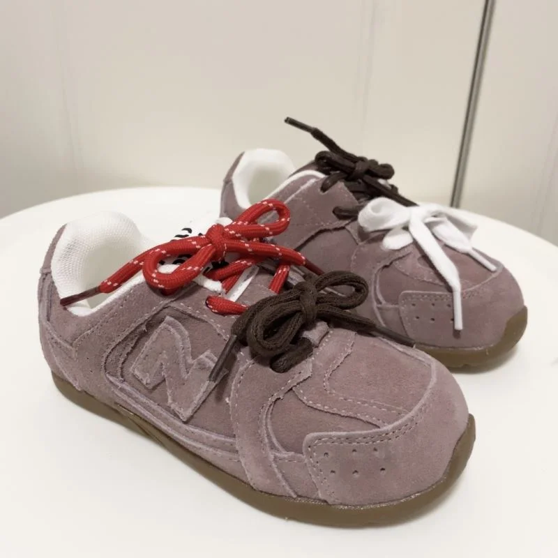 NEW BALANCE SHOES
