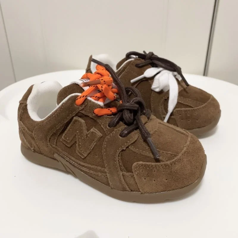 NEW BALANCE SHOES