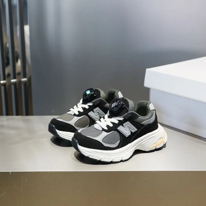 NEW BALANCE SHOES