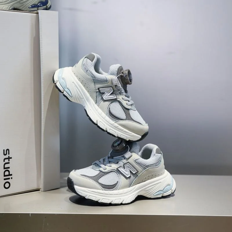 Accurate model NEW BALANCE SHOES