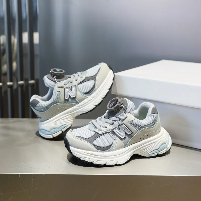 Accurate model NEW BALANCE SHOES