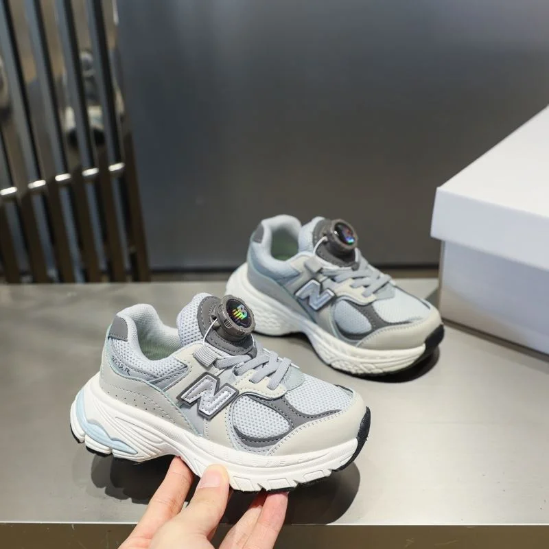 Accurate model NEW BALANCE SHOES
