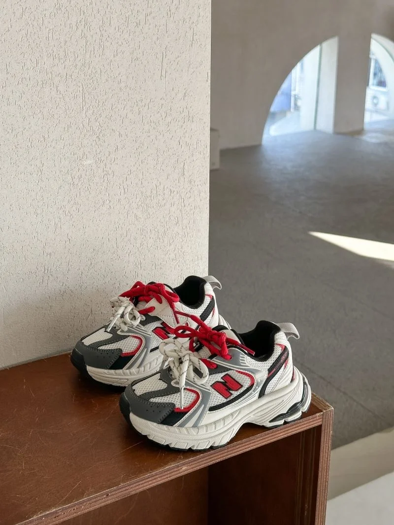 NEW BALANCE SHOES
