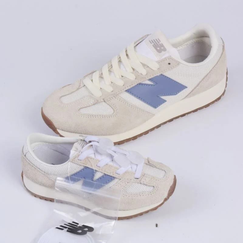 NEW BALANCE SHOES