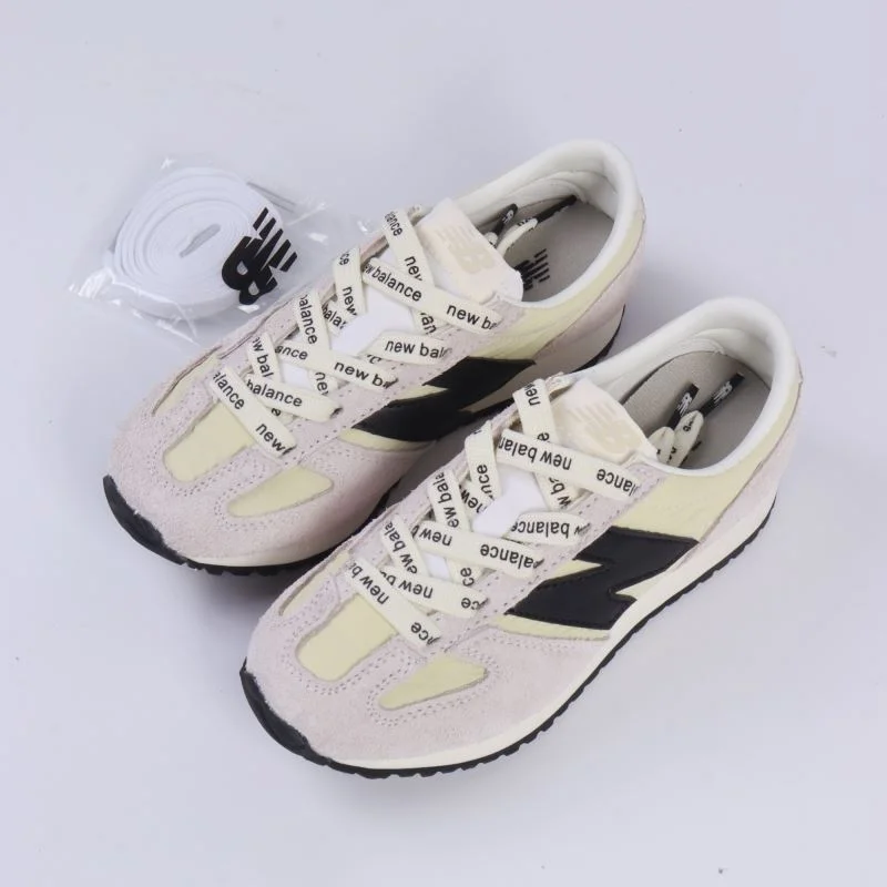 NEW BALANCE SHOES