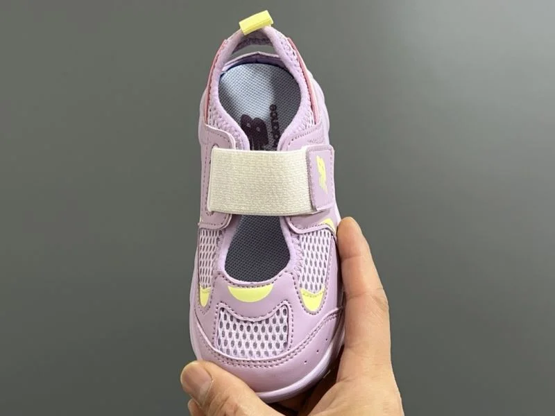 Brand-authenticated NEW BALANCE SHOES