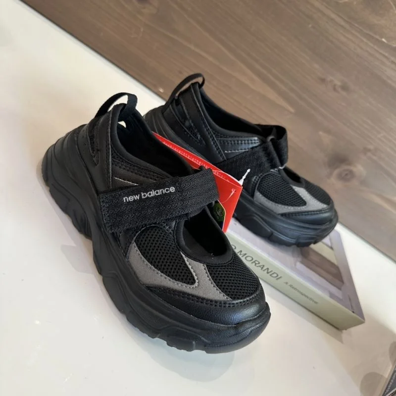 Brand-authenticated NEW BALANCE SHOES