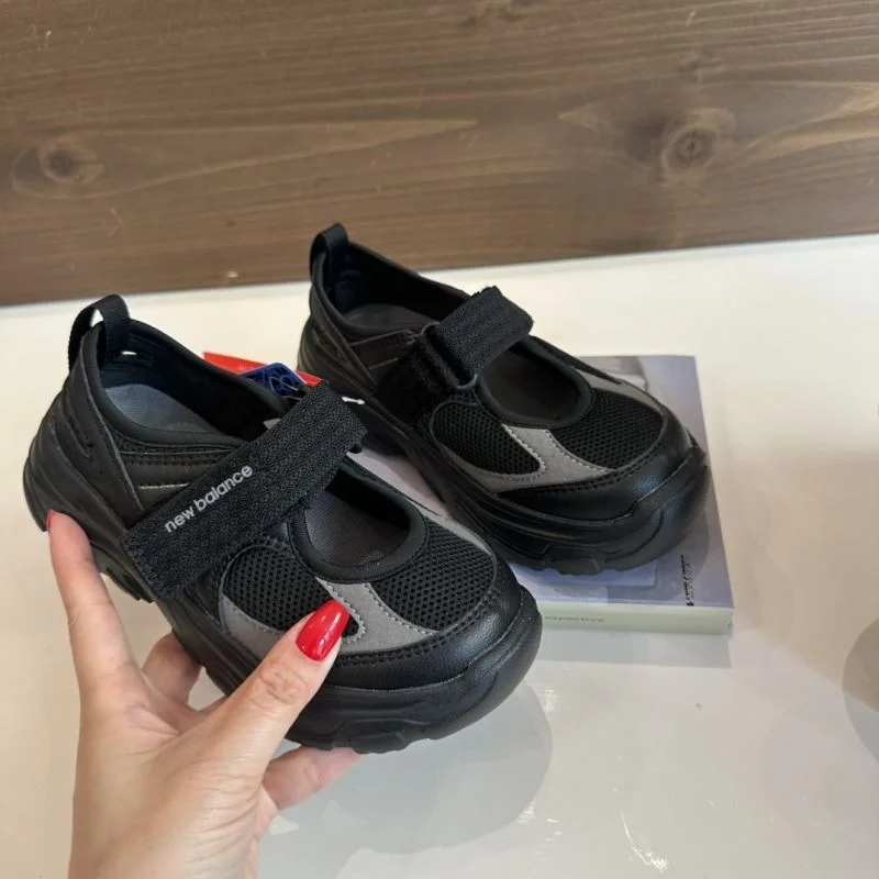 Brand-authenticated NEW BALANCE SHOES