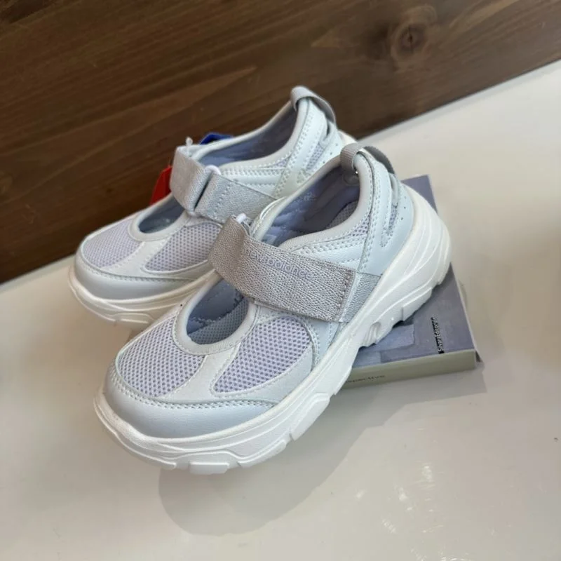 NEW BALANCE SHOES