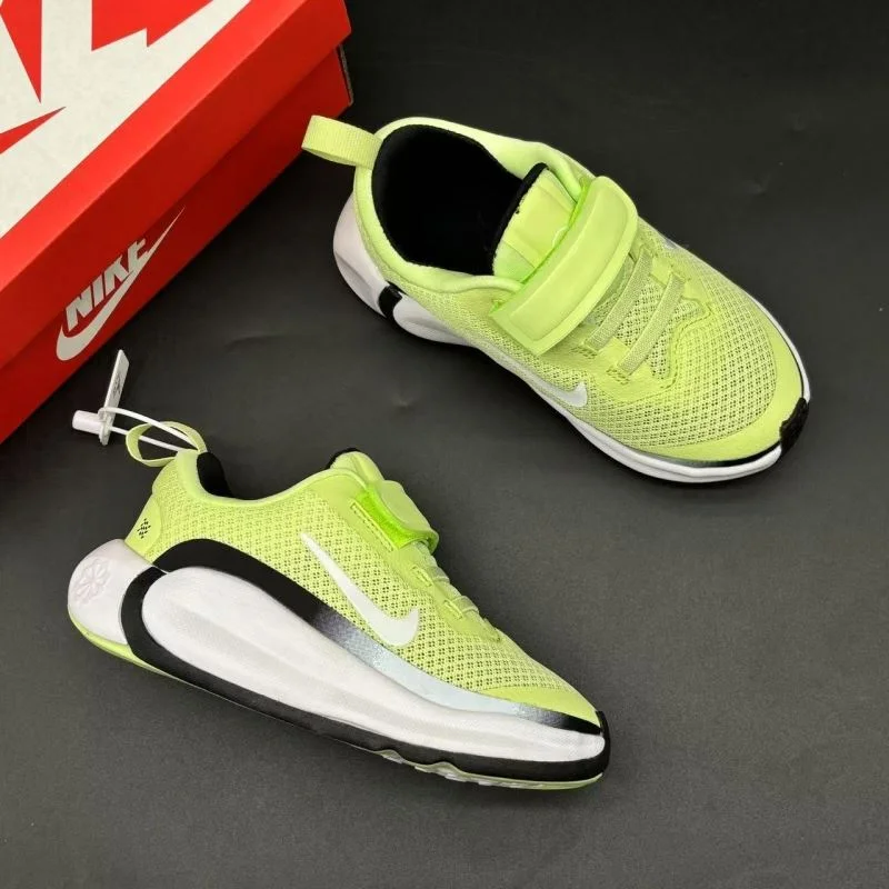 Accurate model NIKE SHOES