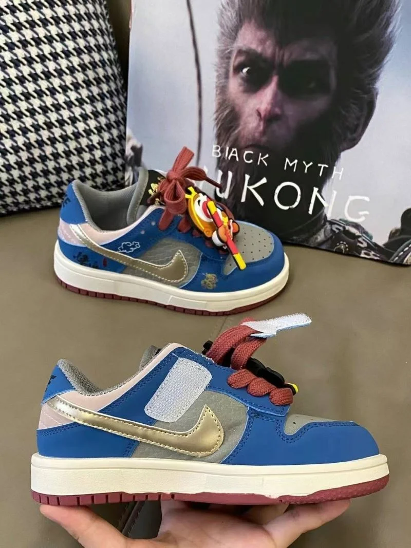 NIKE SHOES