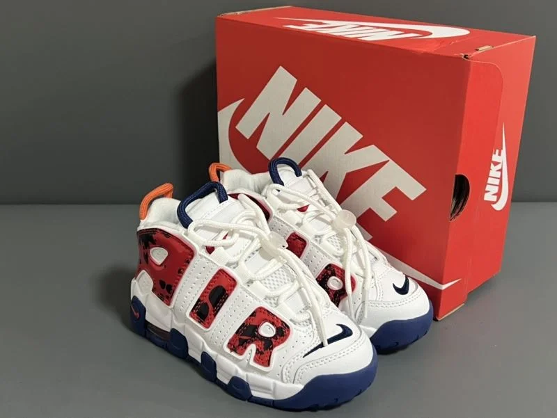 Accurate model NIKE SHOES