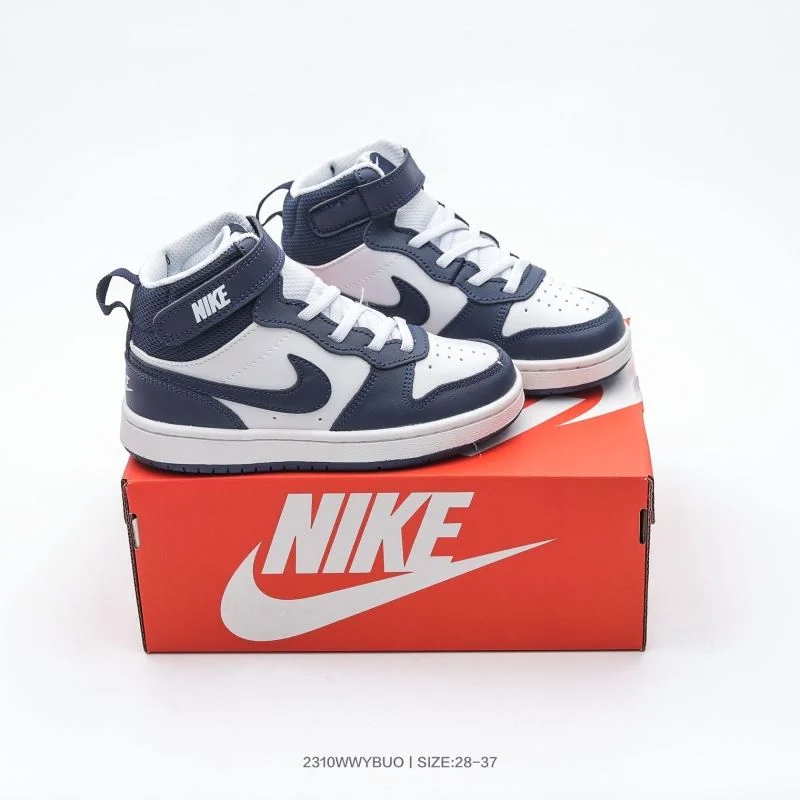 Top mirror NIKE SHOES