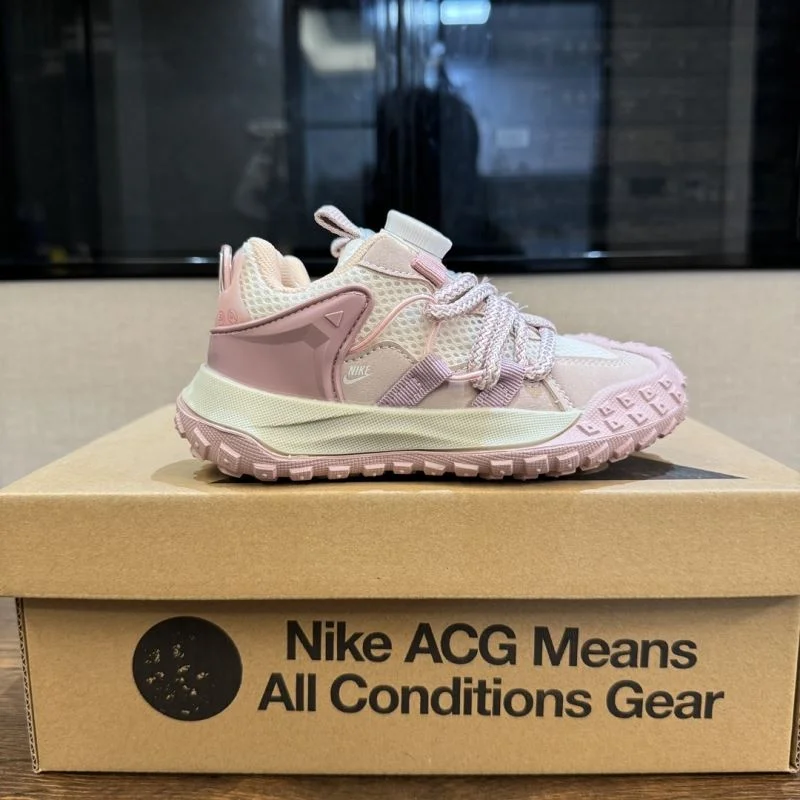 Brand-authenticated NIKE SHOES