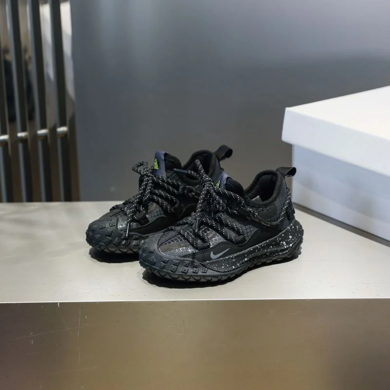 Discounted NIKE SHOES