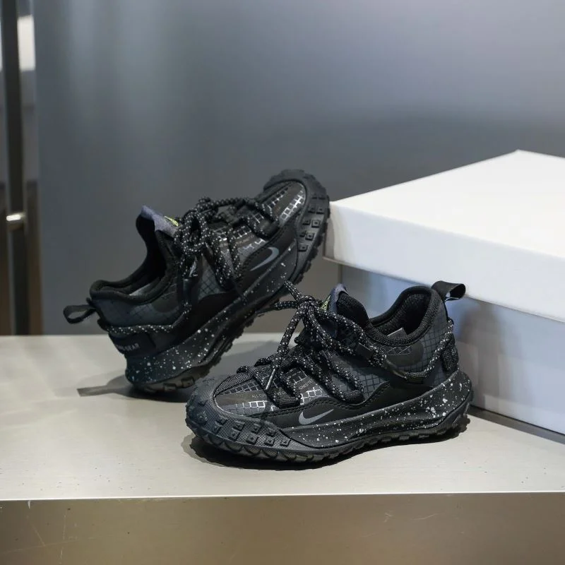 Discounted NIKE SHOES