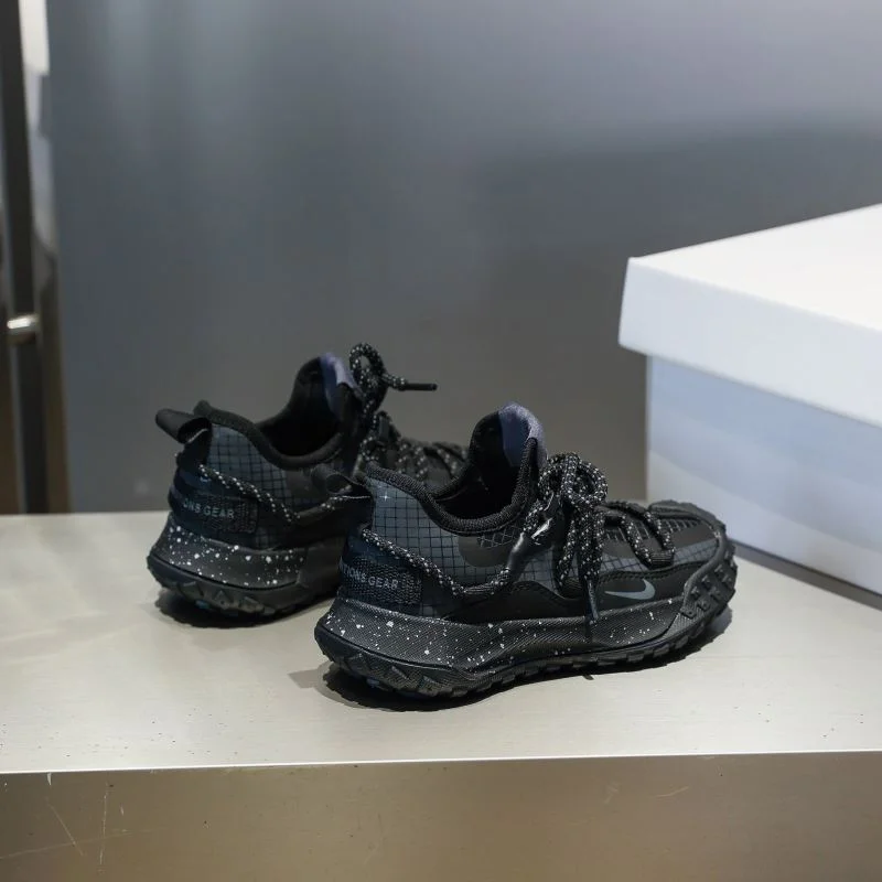 Discounted NIKE SHOES