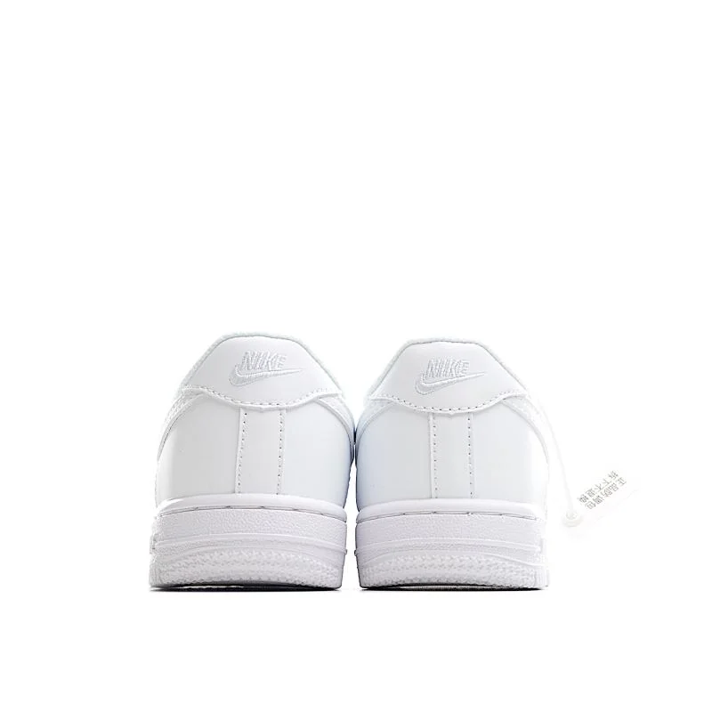 Accurate model NIKE SHOES