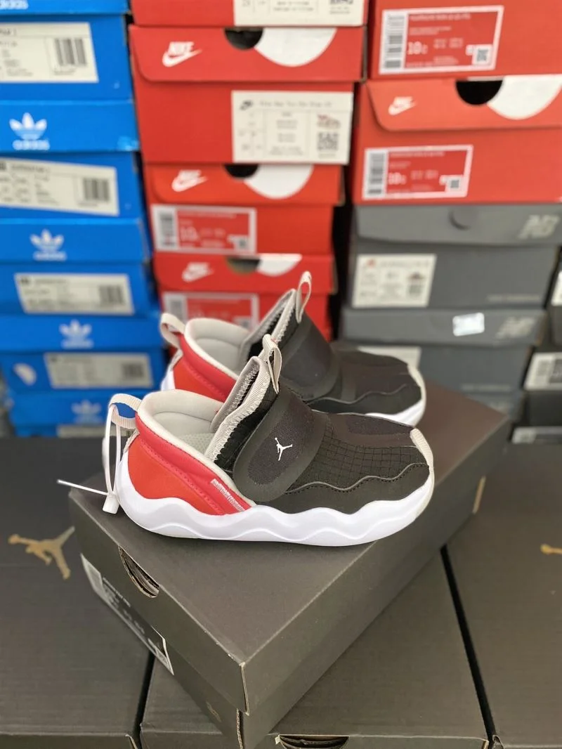 Top match NIKE SHOES