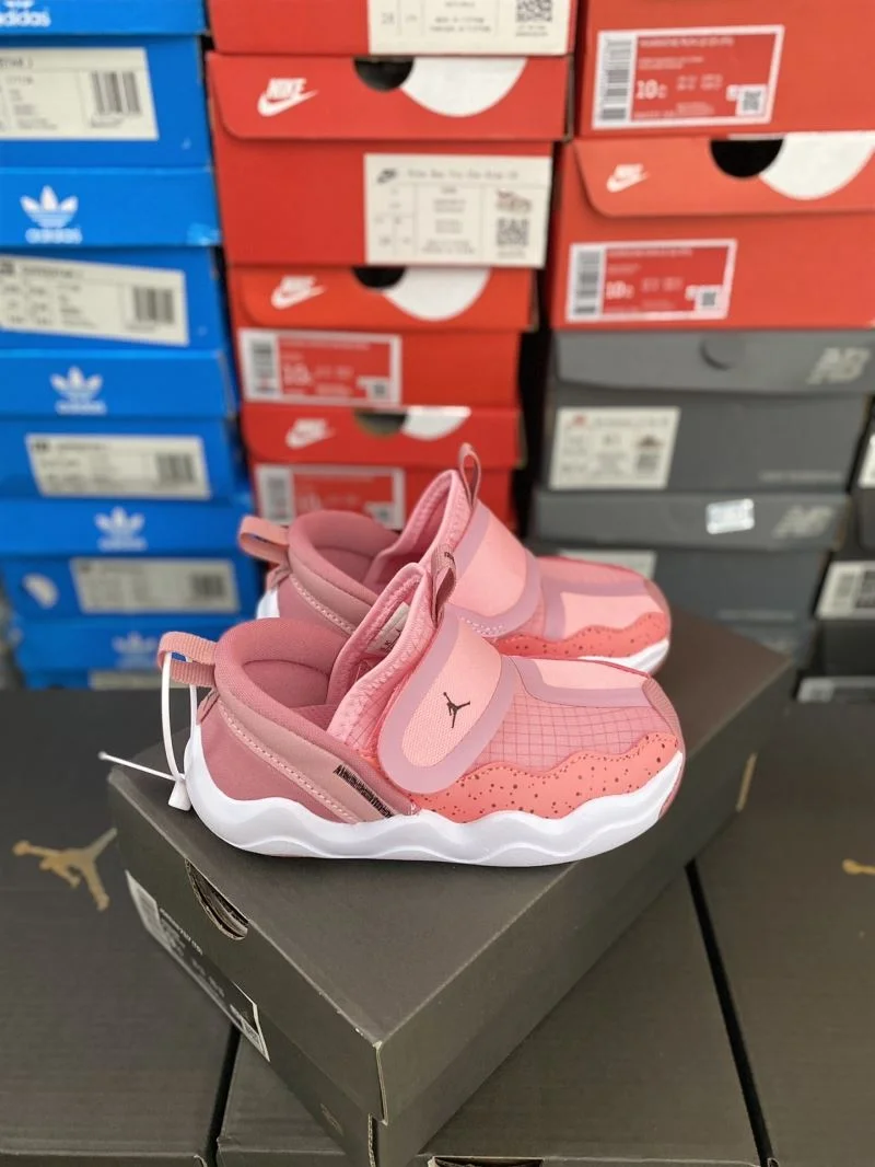 Top match NIKE SHOES