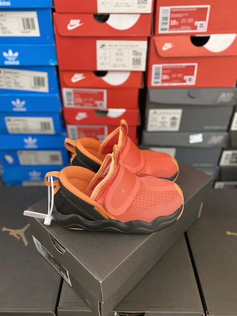 Top match NIKE SHOES