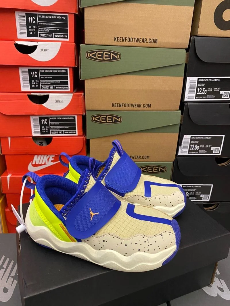 Top match NIKE SHOES