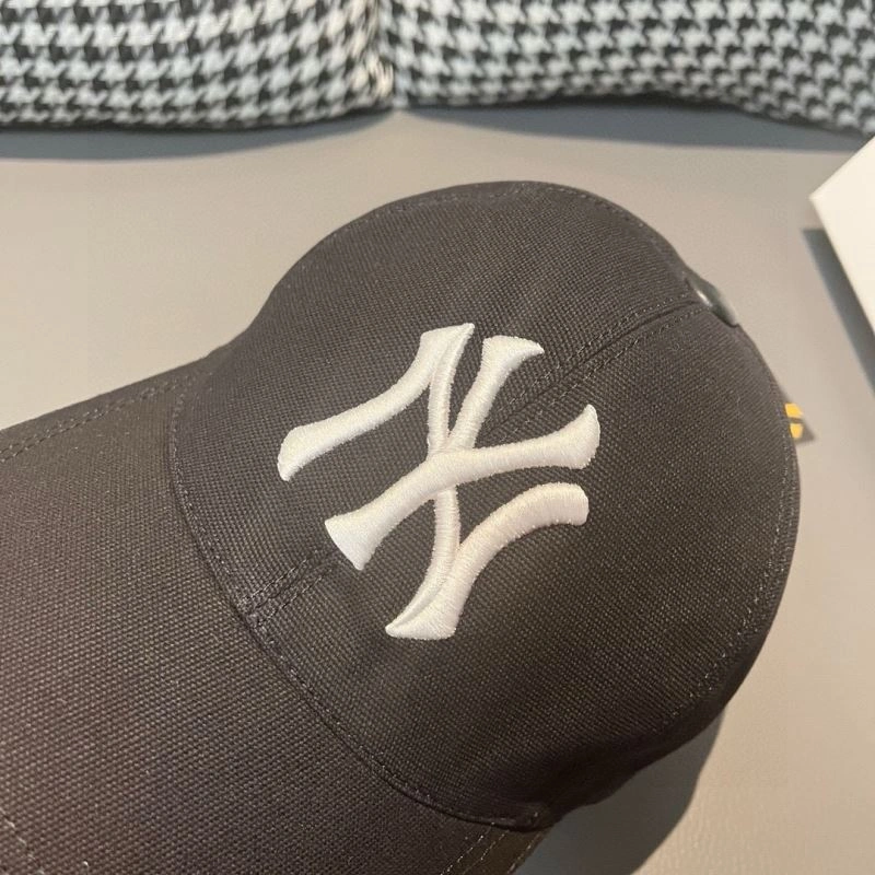 Accurate model NY Caps